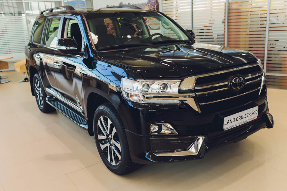 What Land Cruiser Has A V8? - "3 Notable Examples"